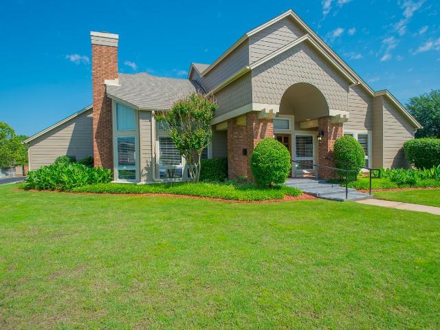 Sheridan Pond 2 Bedroom Apartment for Rent at 8130 S Lakewood Pl, Tulsa, OK 74137