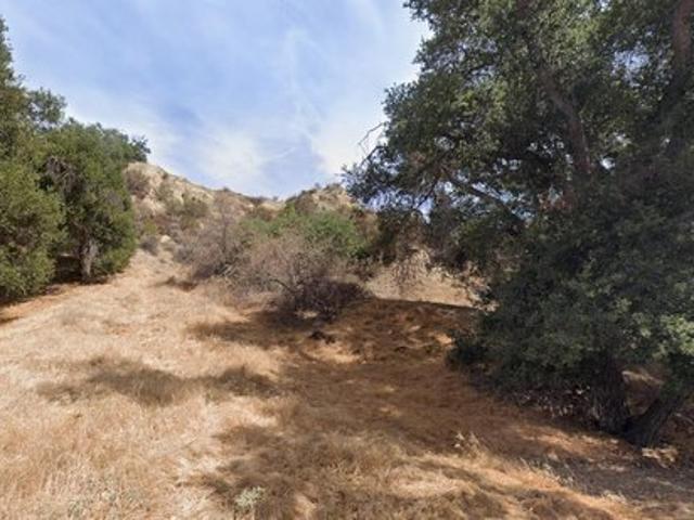 Sheridan Rd, Val Verde, CA 91384