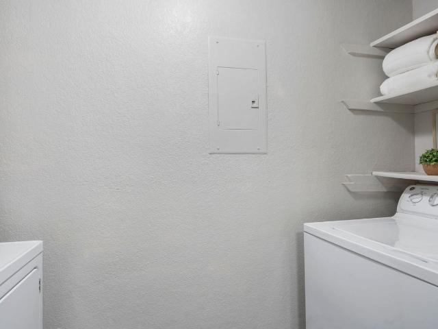 Sheridan Springs 1 Bedroom Apartment for Rent at 10011 S Sheridan Rd, Tulsa, OK 74133