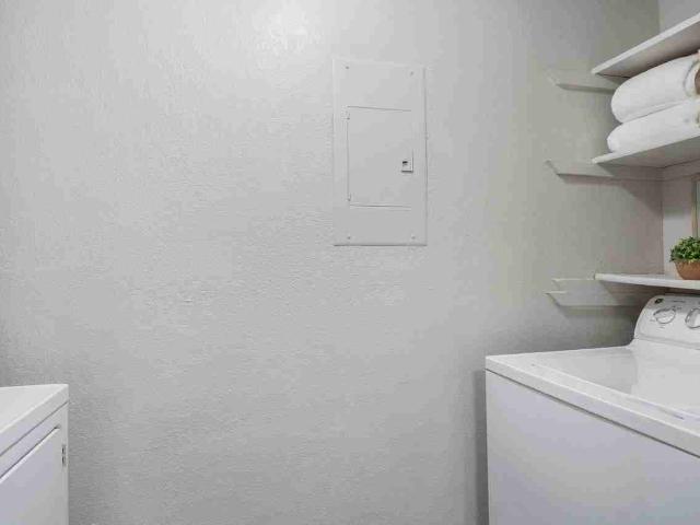 Sheridan Springs 1 Bedroom Apartment for Rent at 10011 S Sheridan Rd, Tulsa, OK 74133