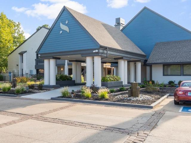 Sheridan Springs 1 Bedroom Apartment for Rent at 10011 S Sheridan Rd, Tulsa, OK 74133