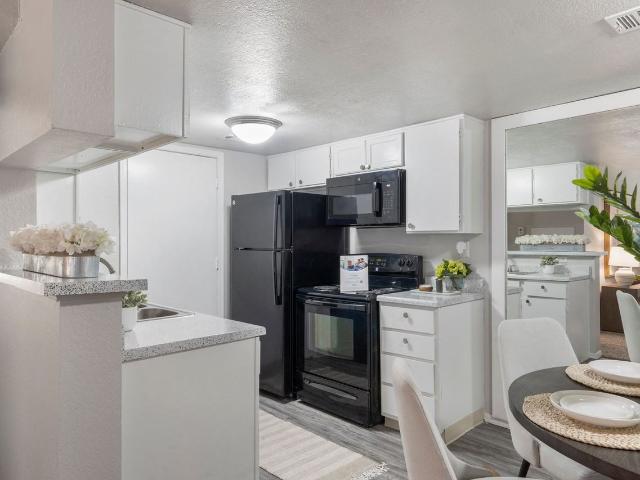 Sheridan Springs 1 Bedroom Apartment for Rent at 10011 S Sheridan Rd, Tulsa, OK 74133