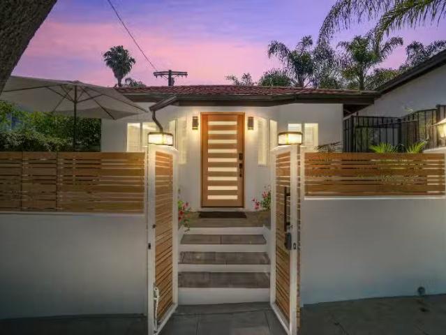 Sherman Oaks 2 Bedroom 2 Bathroom 4230 Van Nuys Blvd