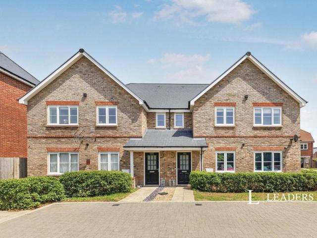 Sherman Avenue, KT12 2 bed flat to rent £1,900 pcm £438 pw