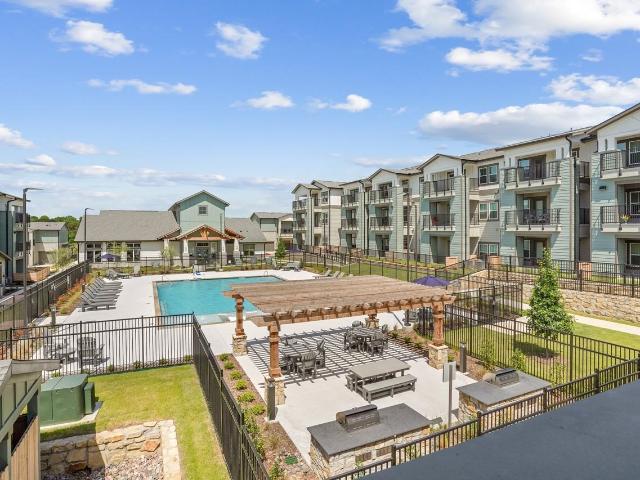 Sherman Park Village 2 Bedroom Apartment for Rent at 1350 W Taylor St, Sherman, TX 75092