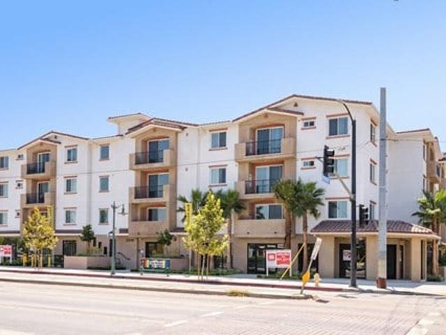 Sherman Way Luxury Apartment Homes 1 Bedroom + 1 Bath
