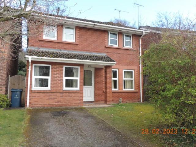 Sherringham Covert, Staffs ST16 4 bed detached house to rent £1,275 pcm £294 pw