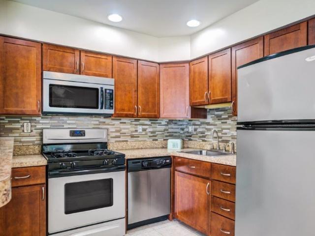 Sherry Lake Apartment Homes 1 Bedroom Apartment for Rent at 1801 Butler Pike, Conshohocken, PA 19428