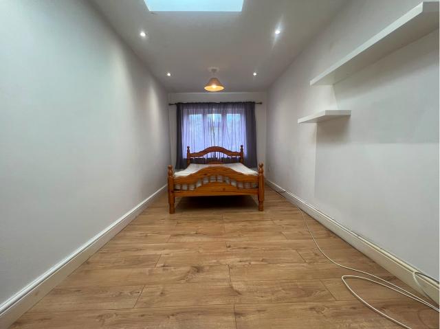 Sherwood Avenue, Greenford UB6, 2 bed maisonette to rent, £2,200 pcm | PrimeLocation