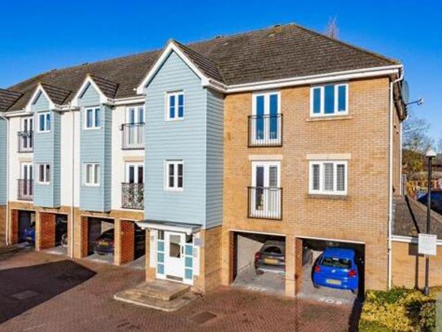 Sherwood Avenue, Larkfield, 2 Bedroom Flat