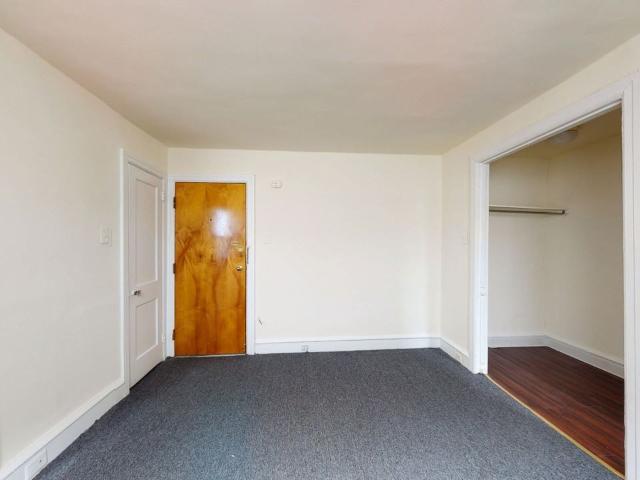 Sherwood Court Apartments Studio Apartment for Rent at 4417 Pine St, Philadelphia, PA 19104 Spruce Hill