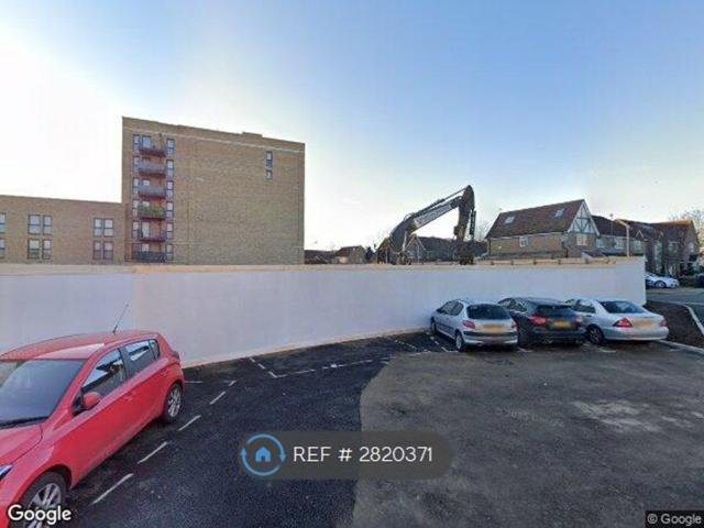 Sherwood Close, London W13, Room to rent, £800 pcm | PrimeLocation
