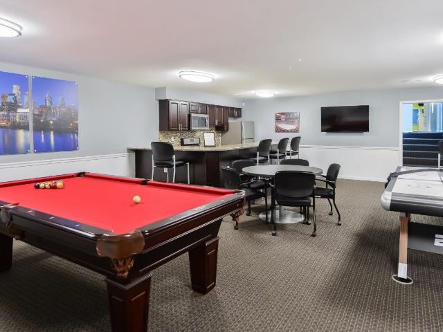 Sherwood Crossing Apartments and Townhomes 2 Bedroom Apartment for Rent at 3400 Red Lion Road, Philadelphia, PA 19114 Northeast Philadelphia