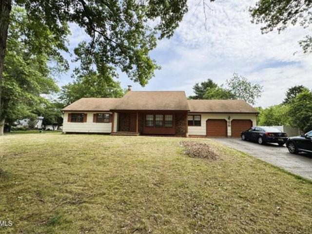 Sherwood Dr, Freehold, Home For Sale