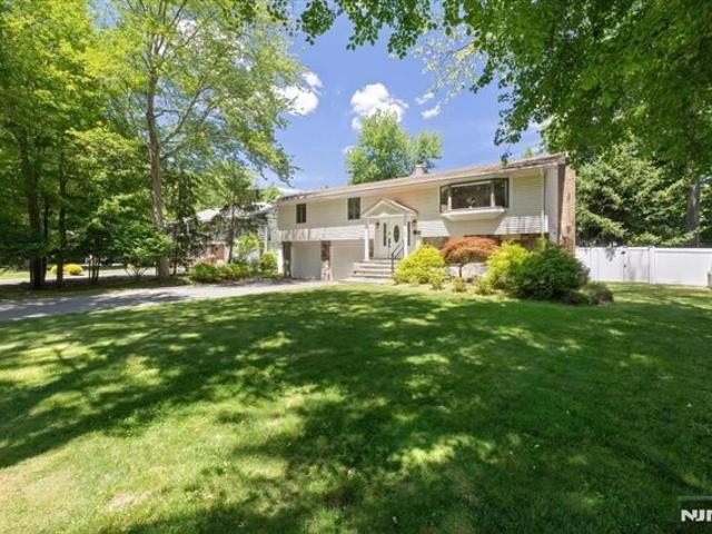 Sherwood Dr, Ramsey, Home For Sale