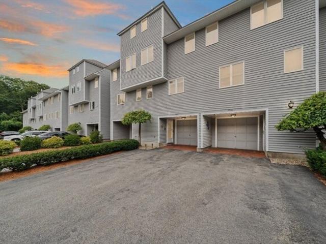Sherwood Forest Ln Unit,saugus, Condo For Sale