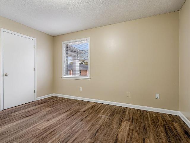 Sherwood Flats 2 Bedroom Apartment for Rent at 3667 Rhodes Ave, Memphis, TN 38111