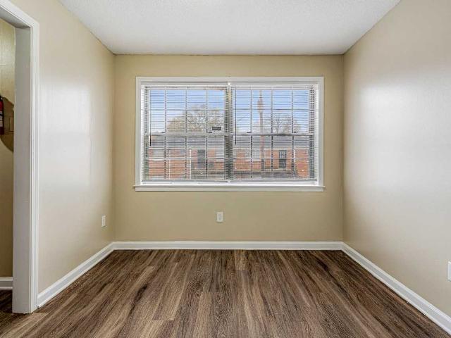 Sherwood Flats 2 Bedroom Apartment for Rent at 3667 Rhodes Ave, Memphis, TN 38111