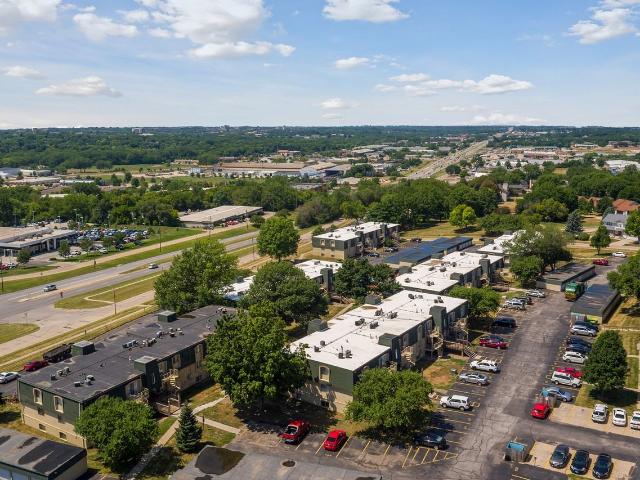Sherwood Glen 1 Bedroom Apartment for Rent at 8825 Hickman Rd, Urbandale, IA 50322