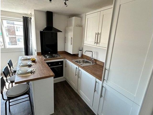 Sherwood House, Harlow CM18, 3 bed flat to rent, £1,895 pcm | PrimeLocation