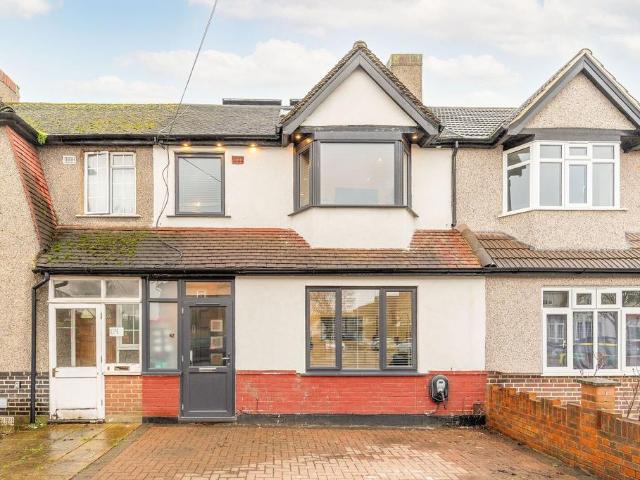 Sherwood Park Road, Mitcham, CR4 4 bed terraced house to rent £3,000 pcm £692 pw