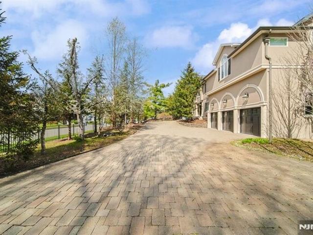 Sherwood Rd, Norwood, Home For Sale