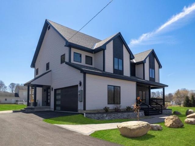 Sherwood Rd, Rutland, Home For Sale