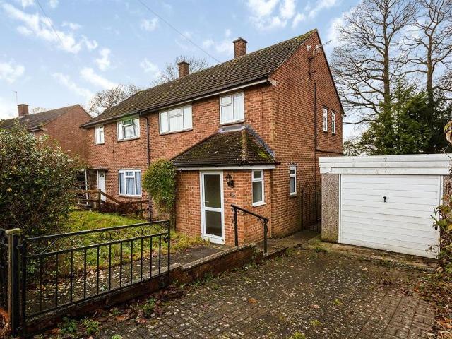 Sherwood Road, Kent TN2 3 bed semi detached house to rent £1,850 pcm £427 pw