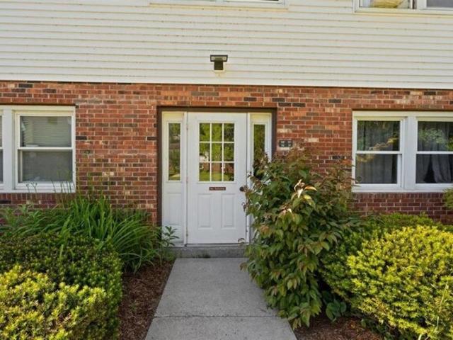 Sherwood Sq, Essex Junction, Home For Sale