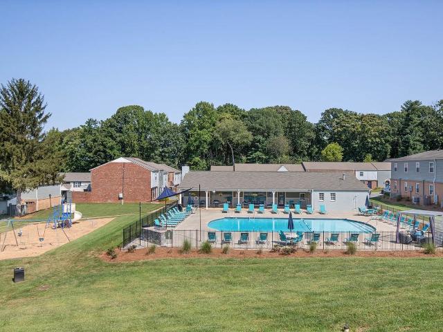Sherwood Station Apartments 2 Bedroom Apartment for Rent at 3535 Beacon Hill Dr, Winston Salem, NC 27106 Mount Tabor