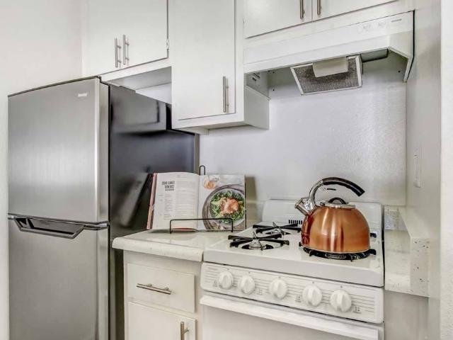 Sherway Villa 1 Bedroom Apartment for Rent at 17808 Sherman Way, Los Angeles, CA 91335 Reseda
