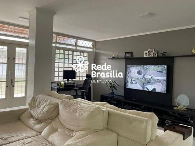 SHIGS 703 Casa 2 Pavimentos 3 Quartos 1 Suíte Garagem Churrasqueira à venda 256 m²