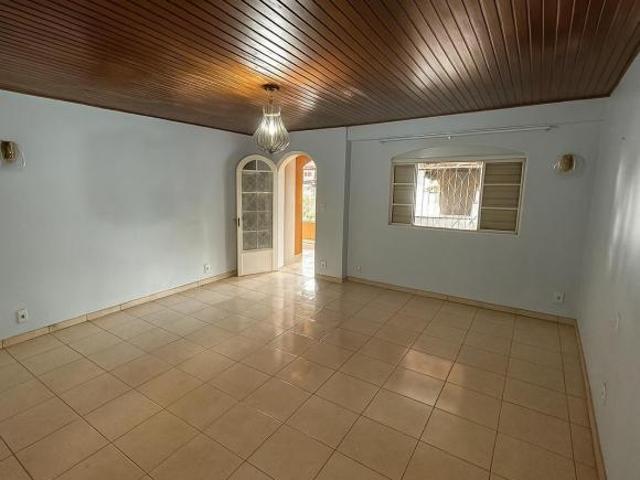 SHIGS 715 Casa térrea excelente / 99619 2488