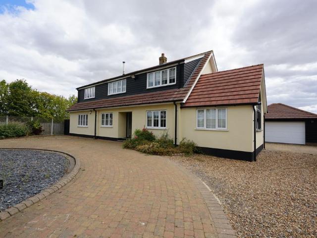 Shiloh, Little Warley Hall Lane. 4 bed detached house to rent £3,950 pcm £912 pw