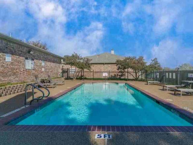 Shiloh Park 3 Bedroom Apartment for Rent at 3500 E Park Blvd, Plano, TX 75074