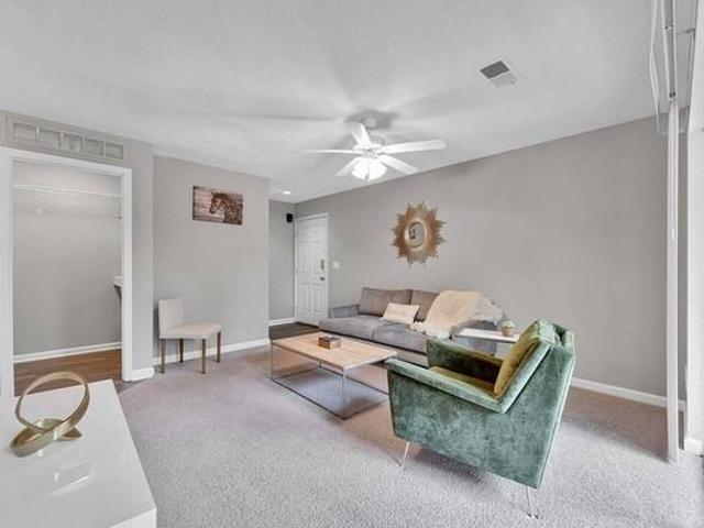 Shillito Park Apartments 2 Bedroom Apartment for Rent at 3500 Beaver Place Rd, Lexington, KY 40503