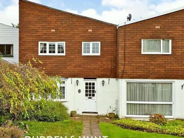Shillibeer Walk, Chigwell Row, IG7 6JA, United Kingdom | 3 bed townhouse for rent #134709598 | Rentberry