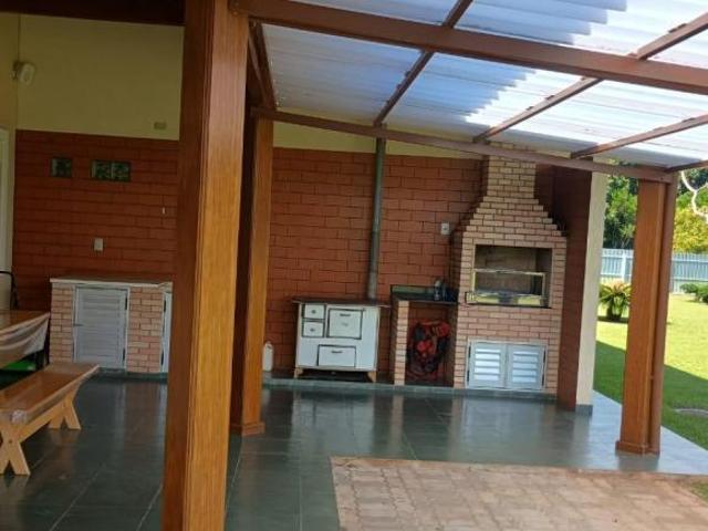 SHIN QI 14 casa exclusiva Lago Norte Lote todo gramado plano