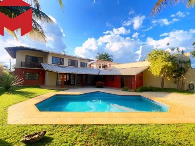 SHIN QI 12 | Casa com 4 suítes, 3 salas, 8 banheiros, 6 vagas, 439,24 m² de área