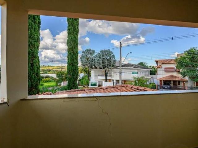 CASA NA QL 11 DO LAGO NORTE: ESPAÇO, LIBERDADE E FUNCIONALIDADE