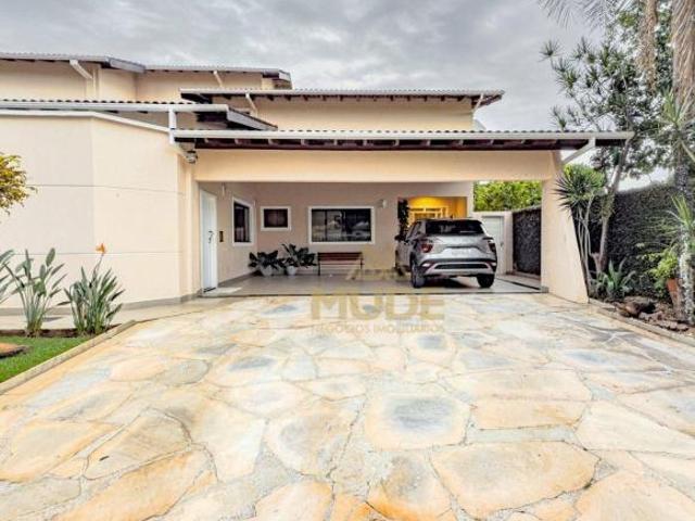 SHIN QL 9 4 suítes Casa Reformada e Sofisticada no Lago Norte