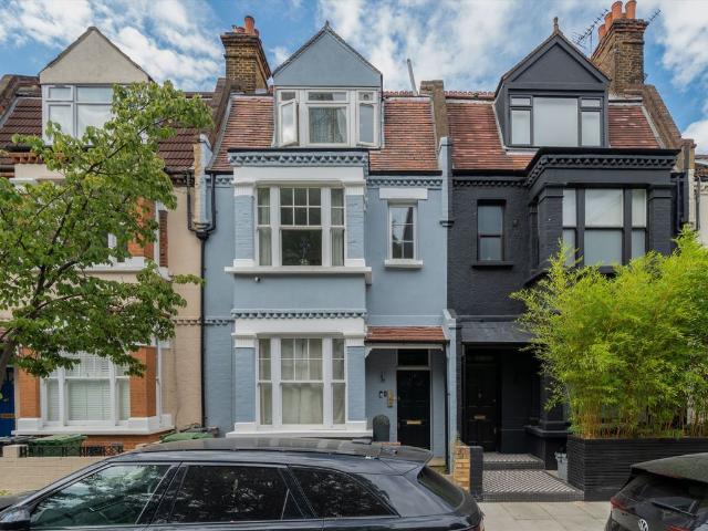 Shinfield Street, Shepherds Bush W12, 1 bed flat to rent, £2,200 pcm | PrimeLocation