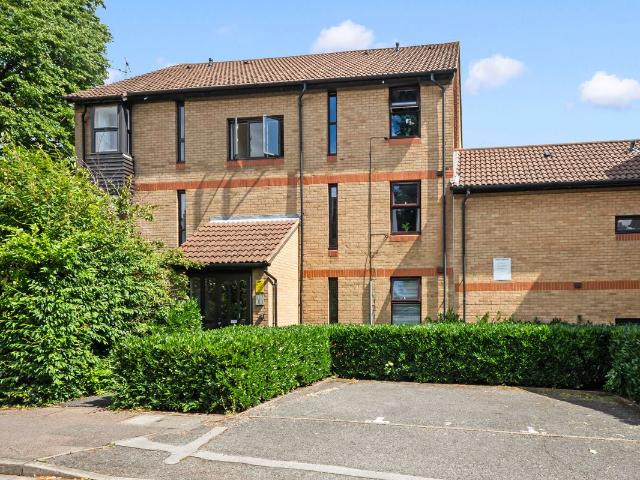 Shinners Close SE25, Studio to rent, £1,100 pcm | PrimeLocation