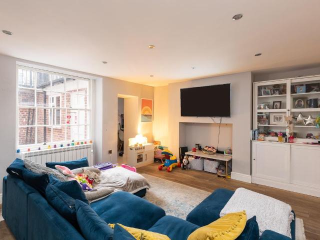 16A Ship Street, Brighton BN1, 2 bed flat to rent, £1,775 pcm | PrimeLocation
