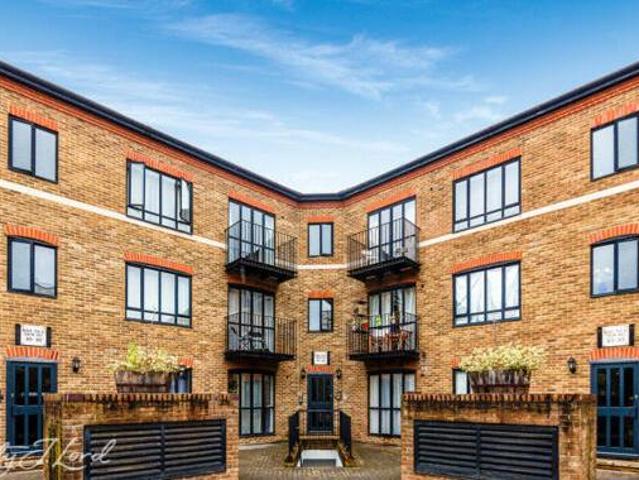 Ship Yard, London, 2 Bedroom Apartment