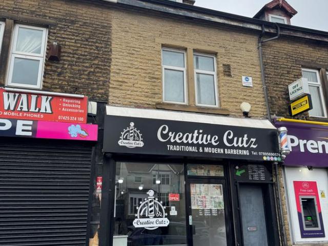 Shipley BD18, 2 bed flat to rent, £750 pcm | PrimeLocation