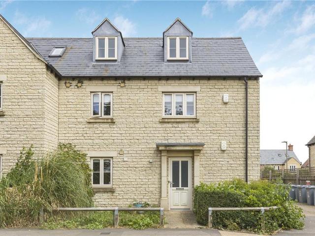 Shipton Road, Woodstock, Oxfordshire. 2 bed apartment to rent £1,475 pcm £340 pw