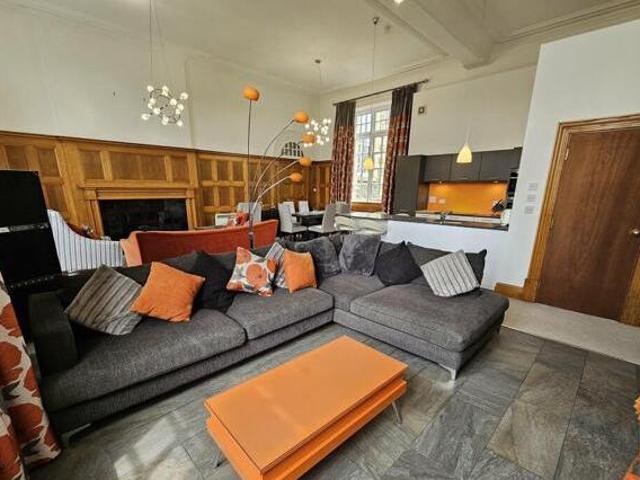 Shire Hall, Fields Road, 2 Bedroom Flat