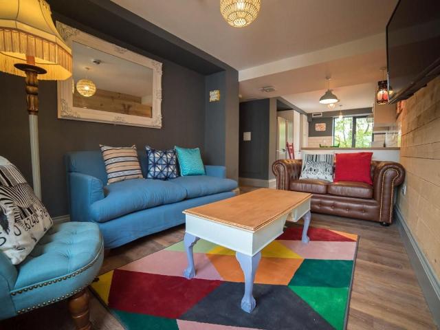 Shire Oak Road, Headingley, Leeds LS6, 1 bed flat to rent, £472 pcm | PrimeLocation