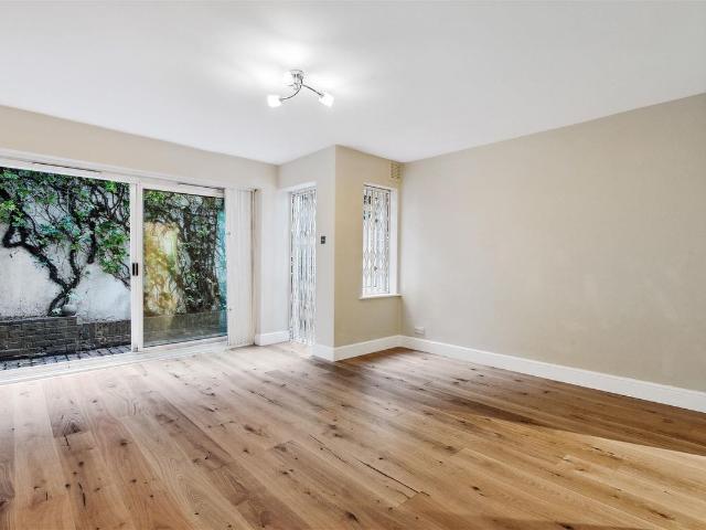 Shirland Road, Maida Vale W9, 2 bed flat to rent, £2,817 pcm | PrimeLocation